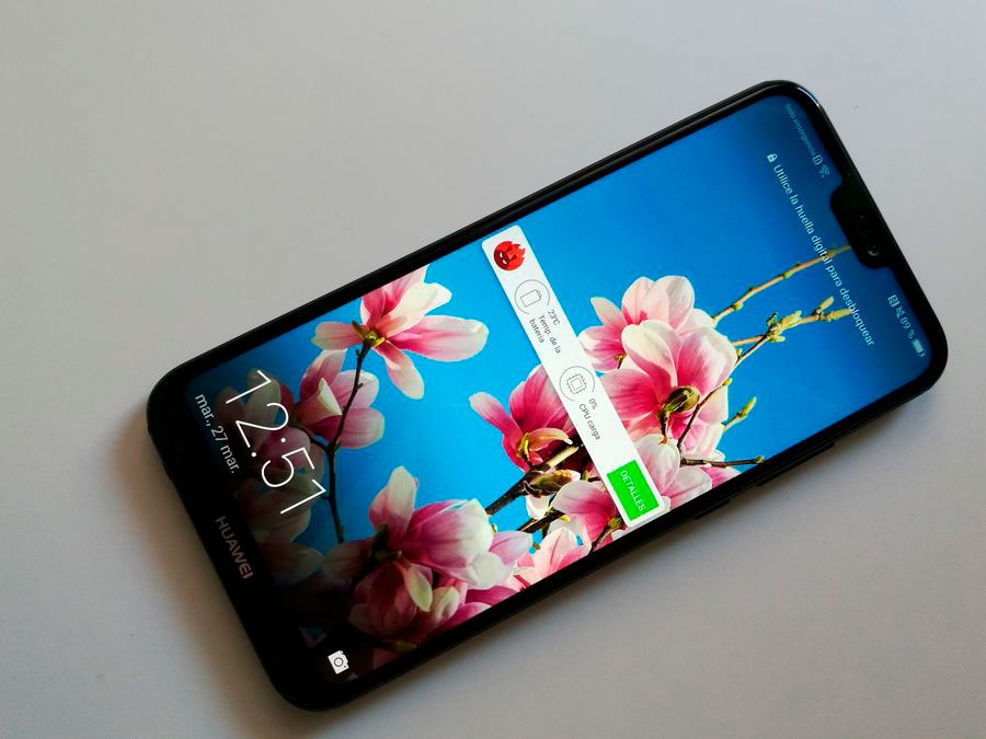 Comparativa Honor 10 vs Huawei P20 Lite, ¿son realmente tan parecidos?